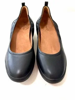 Vionic | Shoes | Vionic Jacey Black Leather Wedge Shoes Size Slipon ...